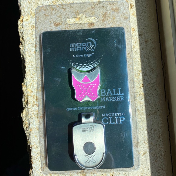 moon marx | Other | Moonmarx Magnetic Clip Golf Ball Marker And Putt ...